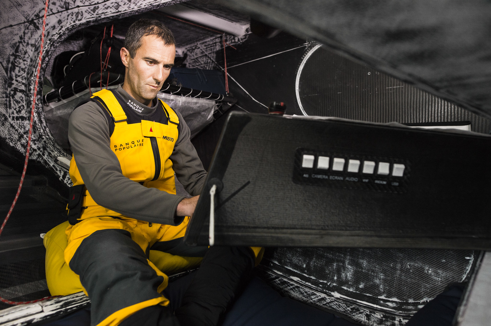 Mono BP VIII BI embarquée Vendée Globe 2016_copyright V.Curutchet ...