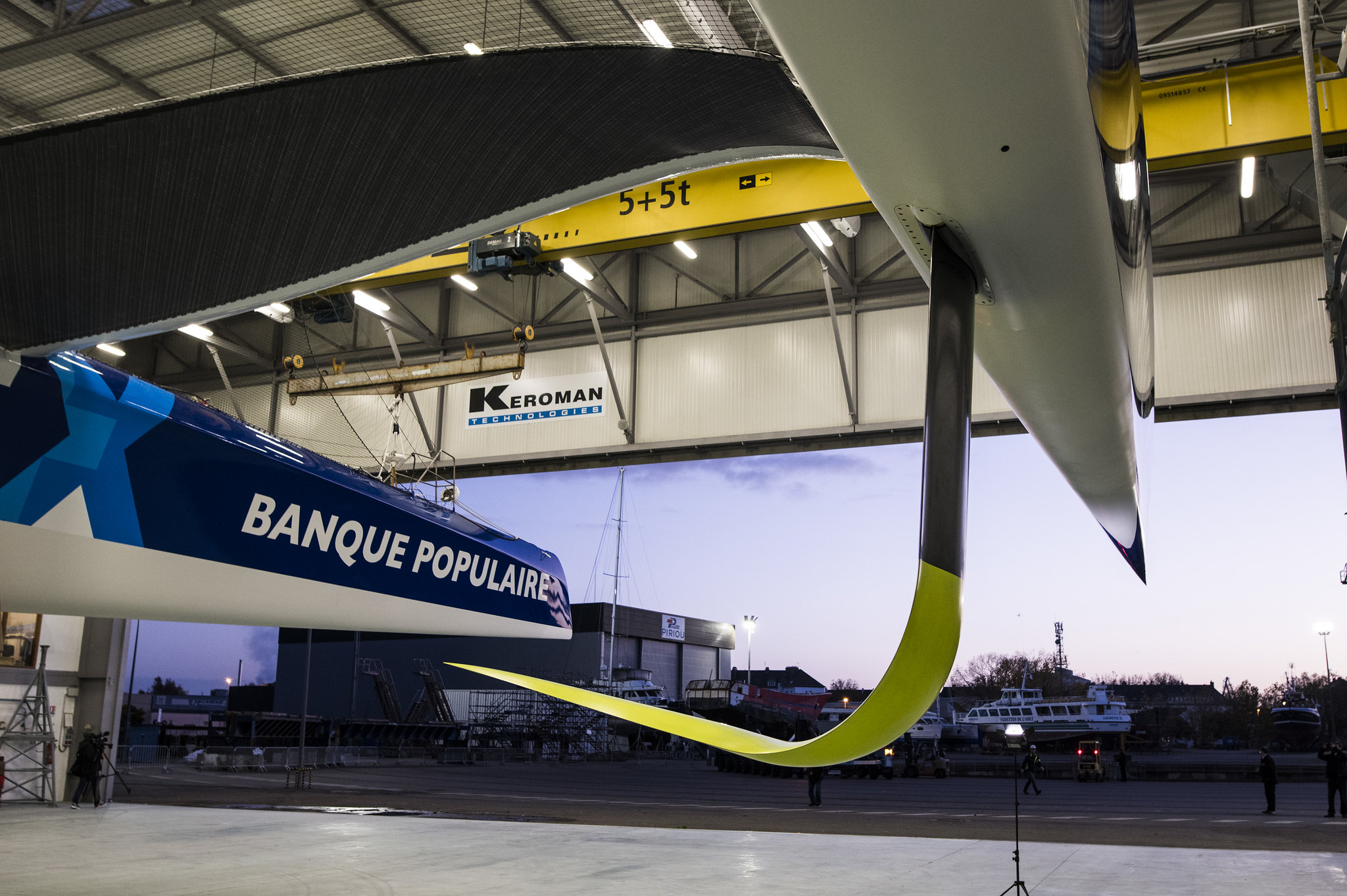 Mise à l'eau - Maxi Banque Populaire IX - Voile Banque Populaire